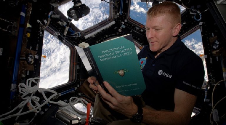 10 Extreme Places to Read A Book – For Reading Addicts