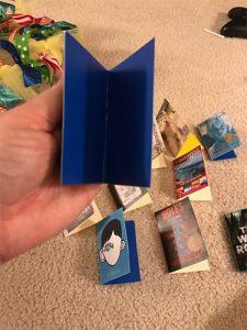 Make Your Own Book Wreath – For Reading Addicts